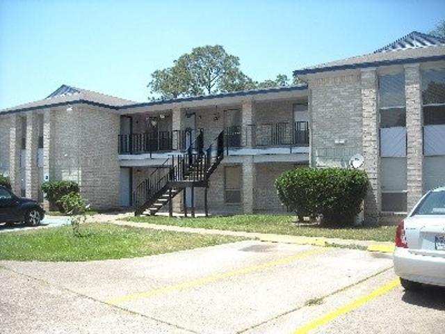 1 BR, 1 BA Apartment 225 South 13th Street, West Columbia, TX 77486