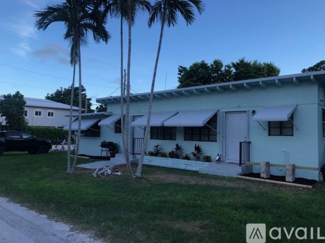 1 BR, 1 BA Apartment 22 1st Avenue, Unit 2, Key Largo, FL 33037