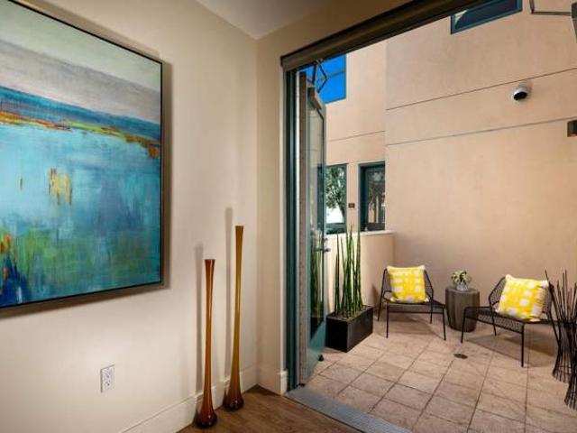 1 BR, 1 BA Apartment 2300 Wilshire Blvd Suite 102, Santa Monica, CA 90403