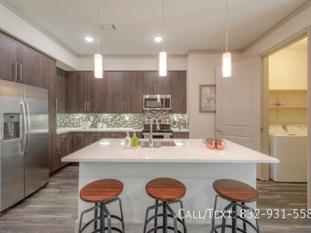1 BR, 1 BA Apartment 2301 Chenevert St, Houston, TX 77003