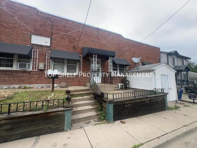 1 BR, 1 BA Apartment 2303 E 9th St Unit, Des Moines, IA 50316