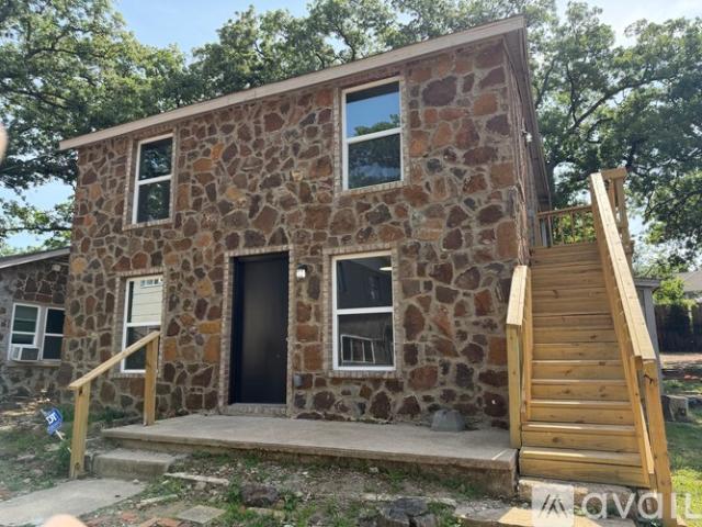 1 BR, 1 BA Apartment 2304 North Elm Street, Unit A, Denton, TX 76201