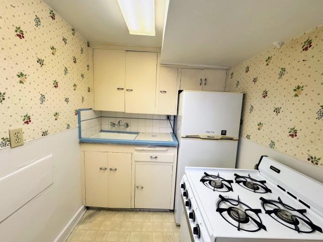 1 BR, 1 BA Apartment 230 1/2 N Spencer Ct, Salt Lake City, UT 84103