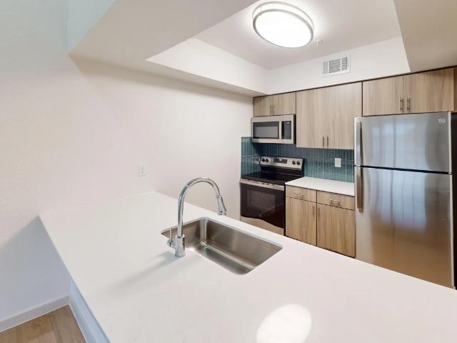 1 BR, 1 BA Apartment 230 East 5th Street Unit 1 104, Dallas, TX 75203