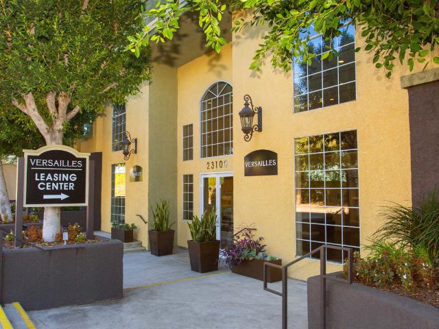 1 BR, 1 BA Apartment 23100 Avenue San Luis Unit 165, Woodland Hills, CA 91364