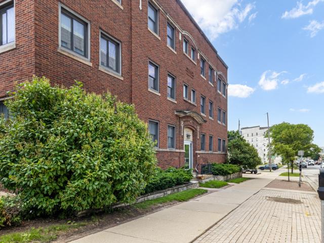 1 BR, 1 BA Apartment 2311 E North Ave, Milwaukee, WI 53202