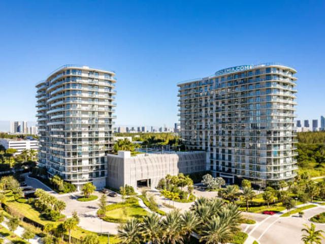 1 BR, 1 BA Apartment 2321 Laguna Cir, North Miami, FL 33181