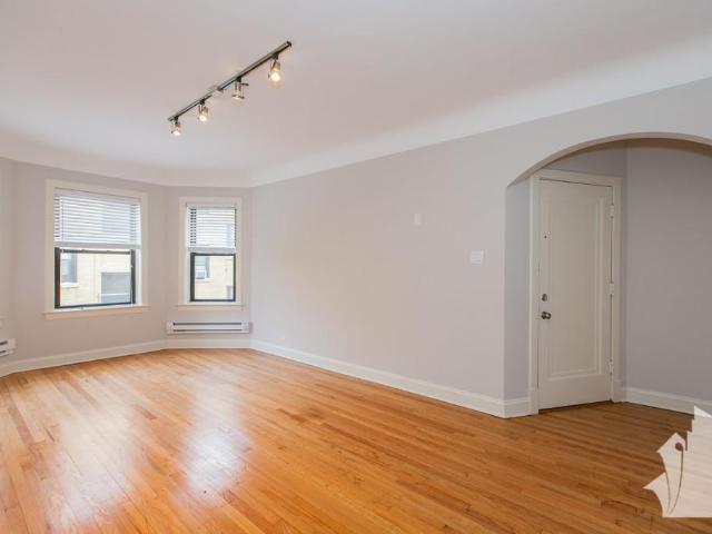 1 BR, 1 BA Apartment 2321 North Rockwell, Chicago, IL 60647