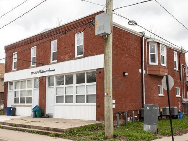 1 BR, 1 BA Apartment 237 239 Hellem, Welland, ON L3B3B8
