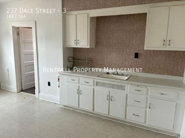 1 BR, 1 BA Apartment 237 Dale Street, McKeesport, PA 15132