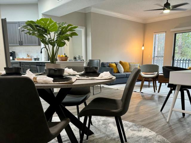 1 BR, 1 BA Apartment 2345 Sage Road Unit 452, Houston, TX 77056