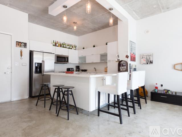 1 BR, 1 BA Apartment 234 NE 3rd St, Unit 1708, Miami, FL 33132