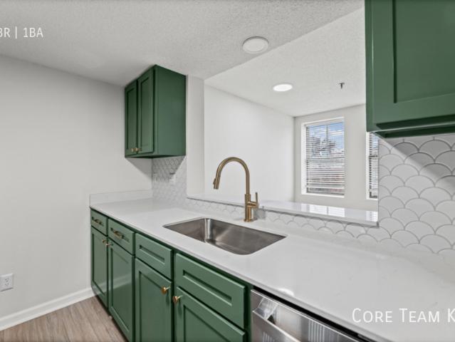 1 BR, 1 BA Apartment 235 Ward Pkwy, Kansas City, MO 64111
