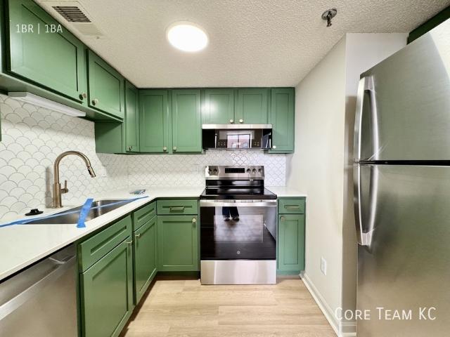 1 BR, 1 BA Apartment 235 Ward Pkwy, Kansas City, MO 64112