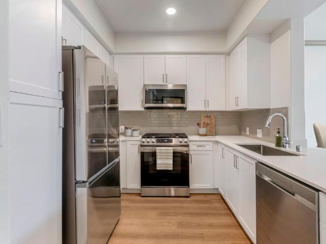 1 BR, 1 BA Apartment 235 North Conejo School Road Unit 035 221, Thousand Oaks, CA 91362