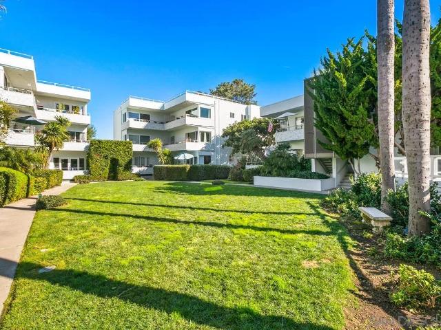 1 BR, 1 BA Apartment 2368 Torrey Pines Road, La Jolla, CA 92037