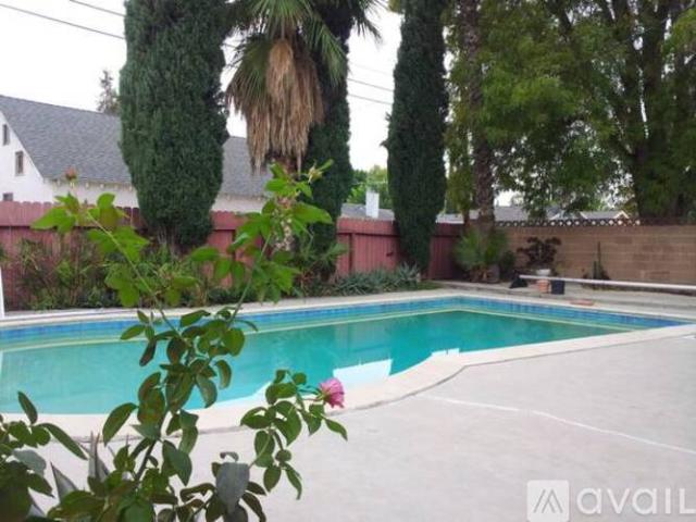 1 BR, 1 BA Apartment 23750 Hartland Street, Los Angeles, CA 91307