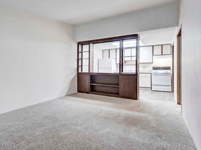 1 BR, 1 BA Apartment 2390 Woodglen Dr Unit D2267, Indianapolis, IN 46260