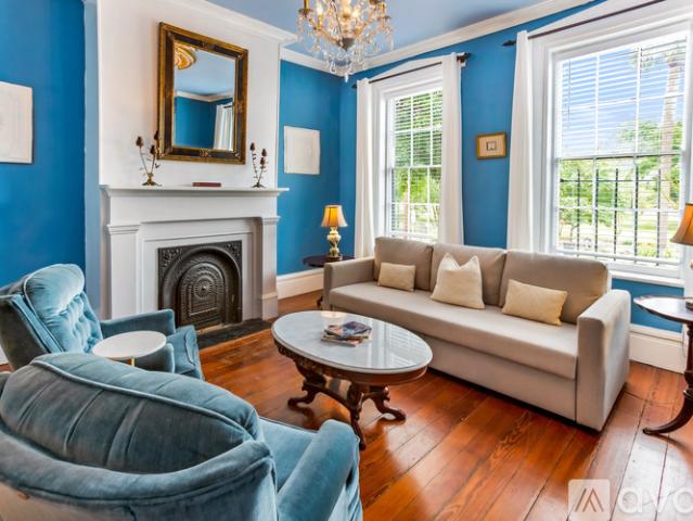 1 BR, 1 BA Apartment 239 Abercorn St, Unit 2, Savannah, GA 31401