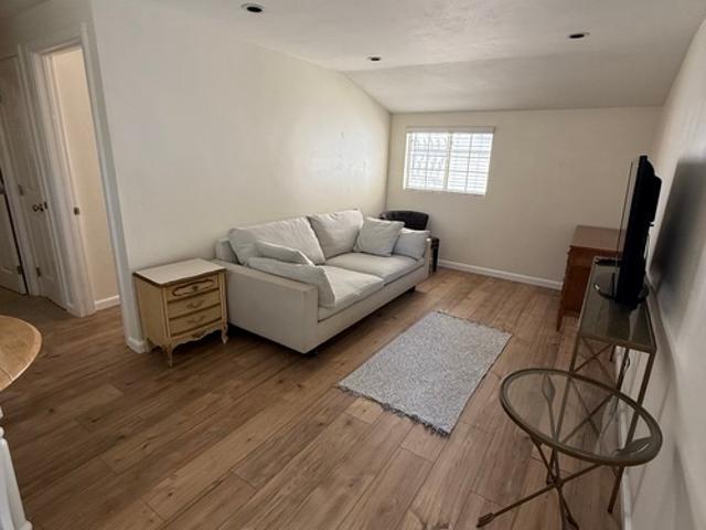 1 BR, 1 BA Apartment 2 Calaveras Avenue, Unit B, Goleta, CA 93117