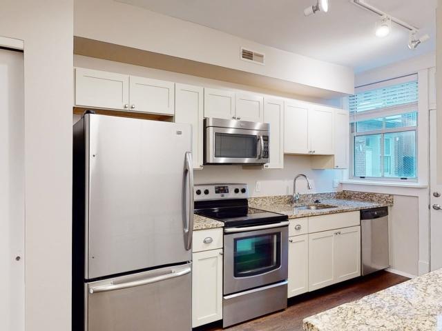 1 BR, 1 BA Apartment 2 Maryland Plz Unit 6 2E, Saint Louis, MO 63108
