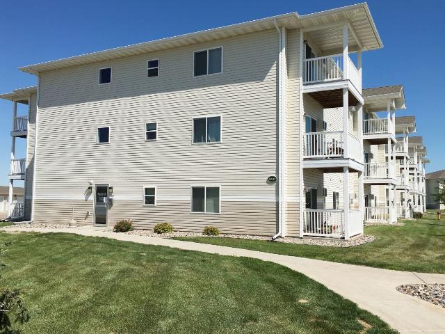 1 BR, 1 BA Apartment 3400 11th Street Southeast Unit 103, Minot, ND 58701