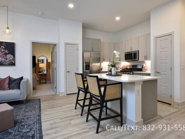 1 BR, 1 BA Apartment 3400 W Alabama St, Houston, TX 77027