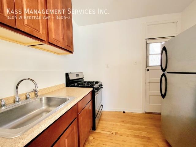 1 BR, 1 BA Apartment 3406 W Berteau Ave, Chicago, IL 60618