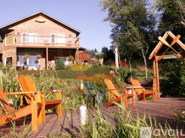 1 BR, 1 BA Apartment 3445 NE 40th Ct, Lincoln City, OR 97364