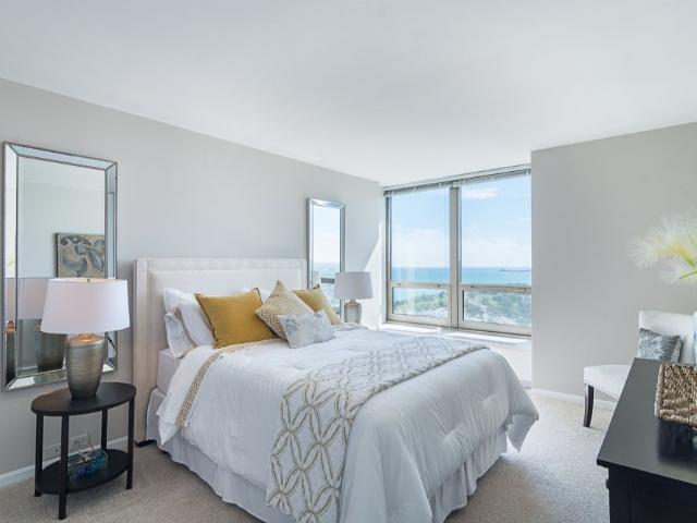 1 BR, 1 BA Apartment 3450 N Lake Shore Dr Unit 3015, Chicago, IL 60657