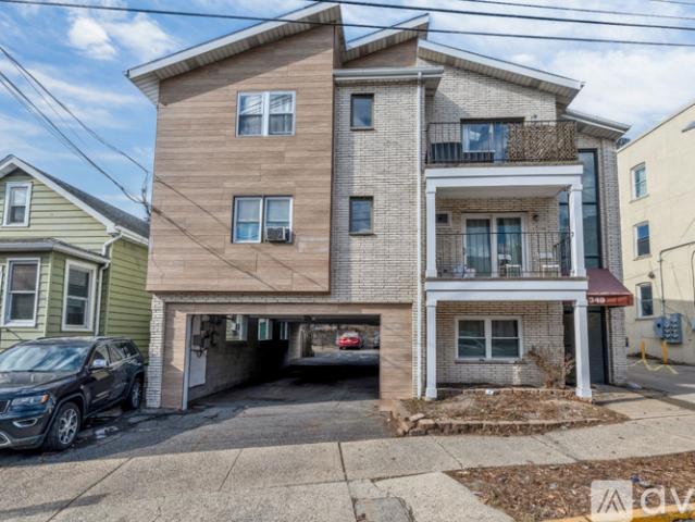 1 BR, 1 BA Apartment 349 Gorge Rd, Unit 1, Cliffside Park, NJ 07010