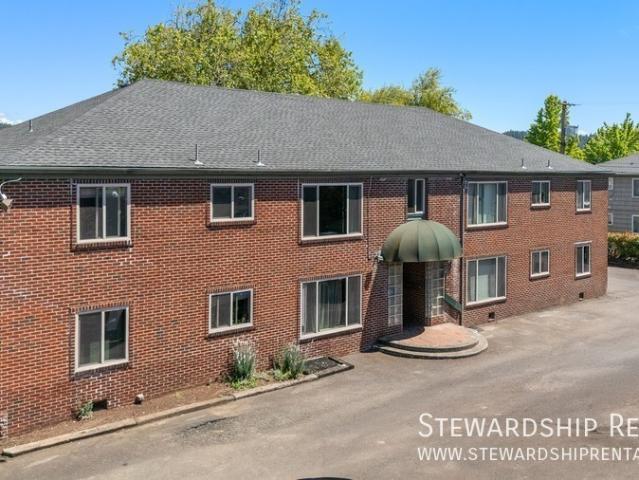 1 BR, 1 BA Apartment 350 E. 18th Ave Eugene, OR 97401