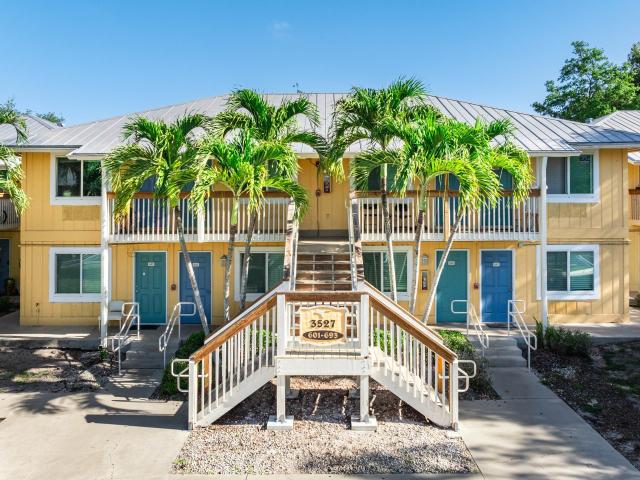 1 BR, 1 BA Apartment 3531 Plantation Way Unit 37775, Naples, FL 34112