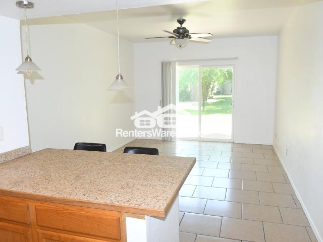 1 BR, 1 BA Apartment 355 E Thomas Rd, Phoenix, AZ 85012