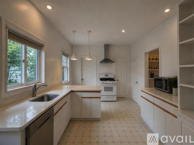 1 BR, 1 BA Apartment 35 College Ave, Unit 1, Medford, MA 02155