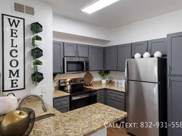 1 BR, 1 BA Apartment 3600 College Park Dr, The Woodlands, TX 77384
