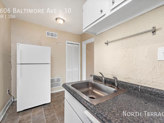 1 BR, 1 BA Apartment 3606 Baltimore Ave, Kansas City, MO 64111