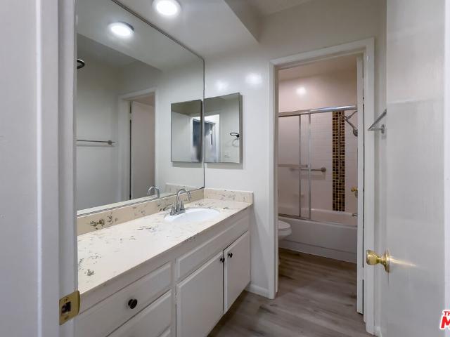 1 BR, 1 BA Apartment 3607 Clarington Avenue, Los Angeles, CA 90034