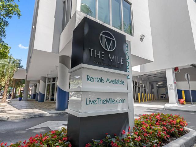1 BR, 1 BA Apartment 3622 Coral Way Unit 1005, Miami, FL 33145