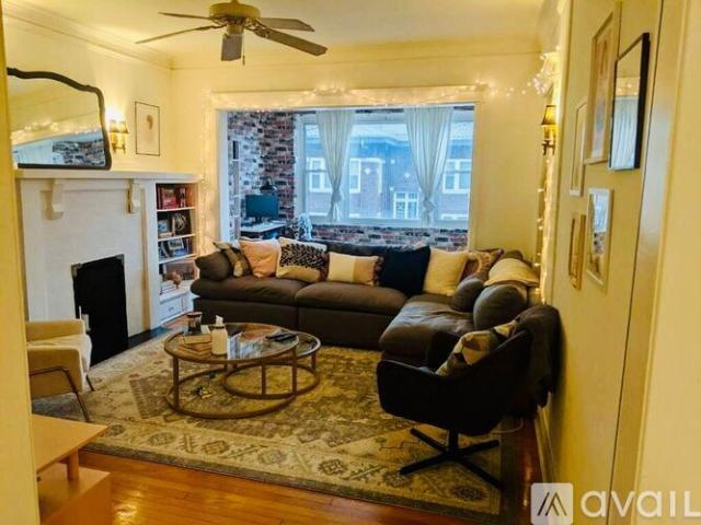 1 BR, 1 BA Apartment 3623 N Pine Grove Ave, Unit 3627 #G, Chicago, IL 60613