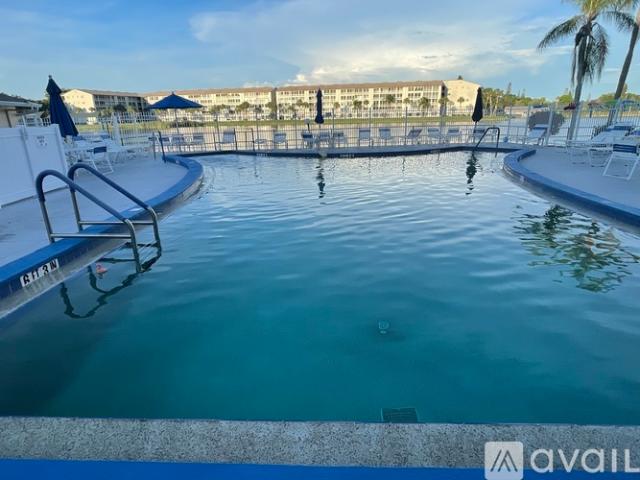 1 BR, 1 BA Apartment 3693 Lake Bayshore Drive, Unit Building H, Bradenton, FL 34205