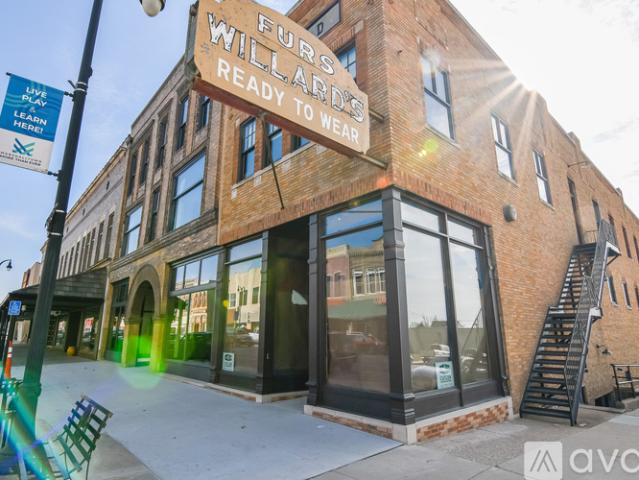1 BR, 1 BA Apartment 36 W Main St, Unit 206, Marshalltown, IA 50158