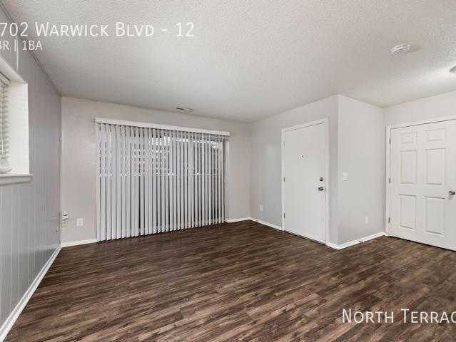 1 BR, 1 BA Apartment 3702 Warwick Blvd, Kansas City, MO 64111