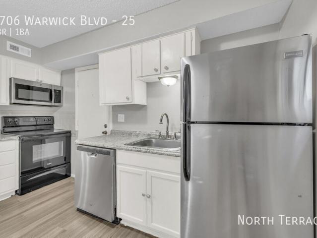 1 BR, 1 BA Apartment 3706 Warwick Blvd, Kansas City, MO 64111