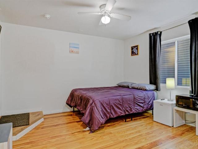 1 BR, 1 BA Apartment 3715 Mission Boulevard, San Diego, CA 92109