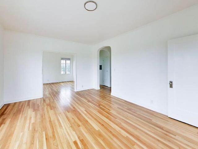 2 BR, 1 BA Apartment 3719 Emerson Street, Oakland, CA 94610