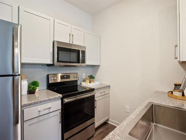1 BR, 1 BA Apartment 3720 College Park Drive Unit 04204, Conroe, TX 77384