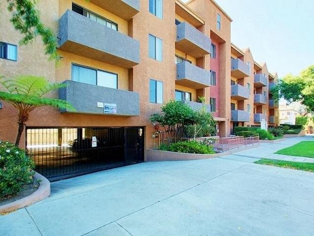 1 BR, 1 BA Apartment 3745 Glendon Avenue Unit 208, Los Angeles, CA 90034