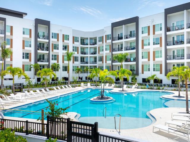 1 BR, 1 BA Apartment 375 54th Ave N Unit 12412, Saint Petersburg, FL 33703