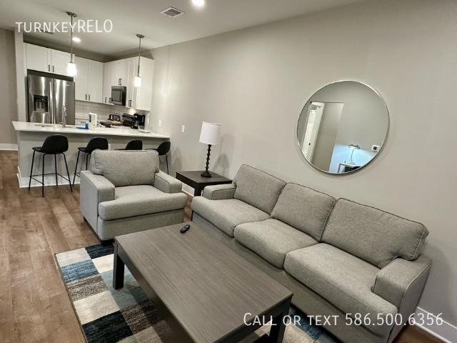 1 BR, 1 BA Apartment 375 Kirts Blvd, Troy, MI 48084